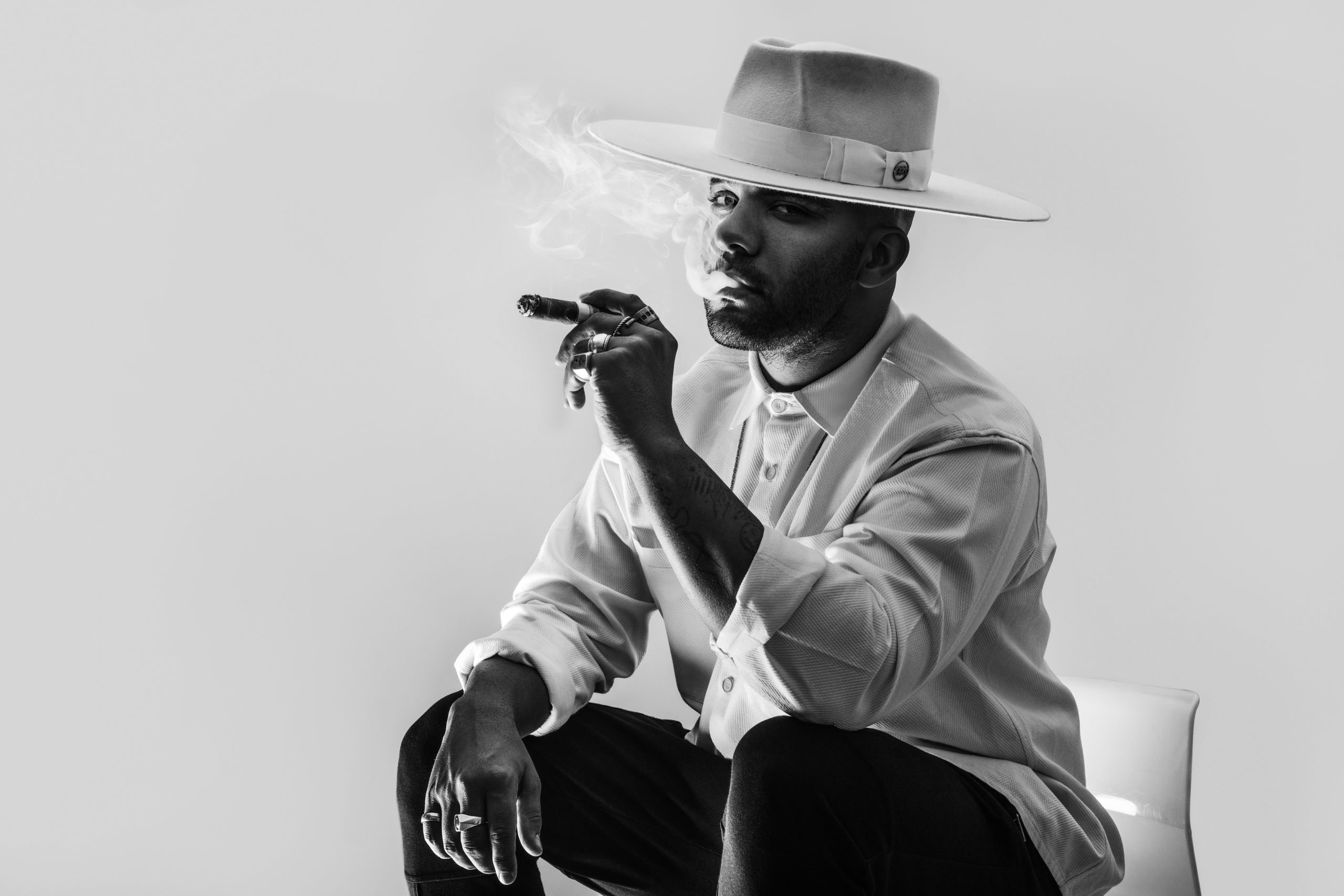 Gabriel Pagán presenta su nueva canción “No Pasa de Moda” - Billboard ...