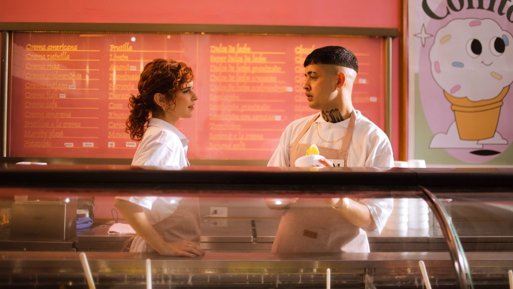 BM nos pone a bailar con «Polvito», su nuevo single - Billboard | Billboard